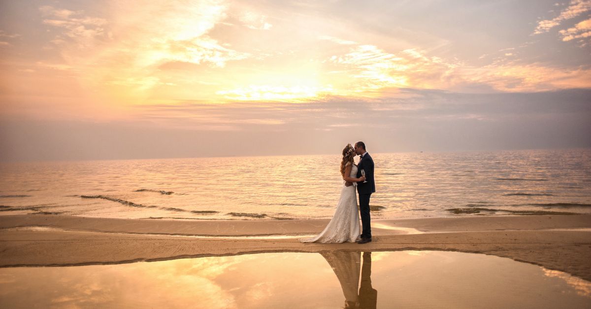 Why You Should Have Your Beach Wedding at Sunset